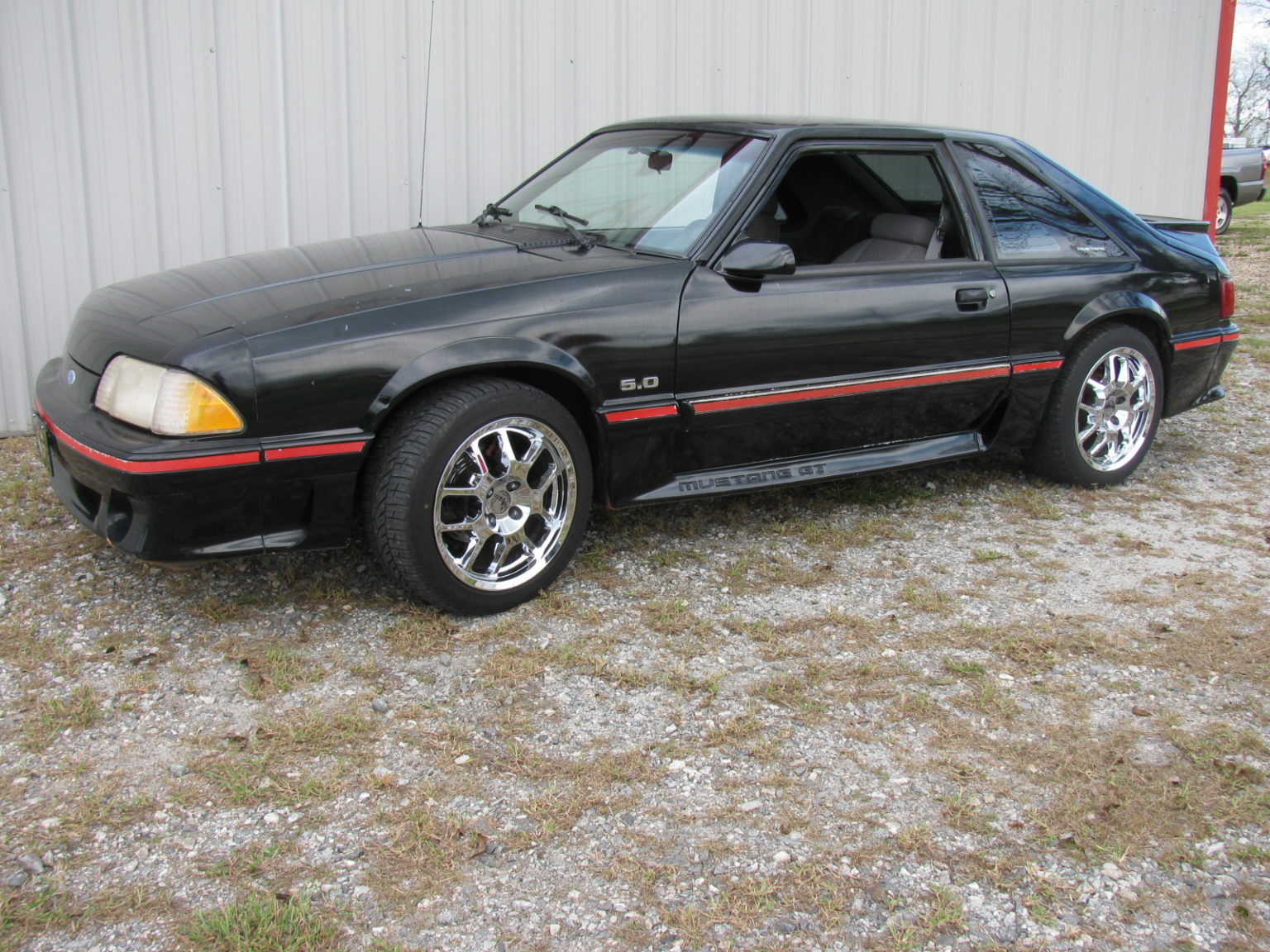 1968-1997 Ford Mustang Plug-N-Chug Dual Drink Holder