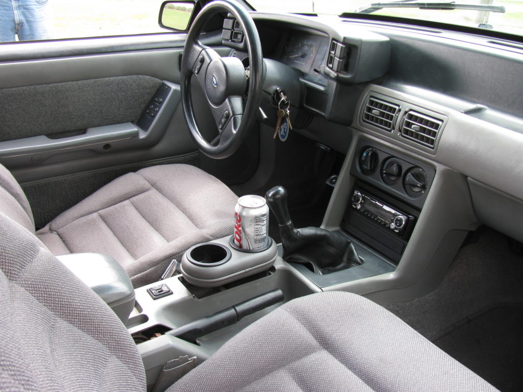 1968-1997 Ford Mustang Plug-N-Chug Dual Drink Holder